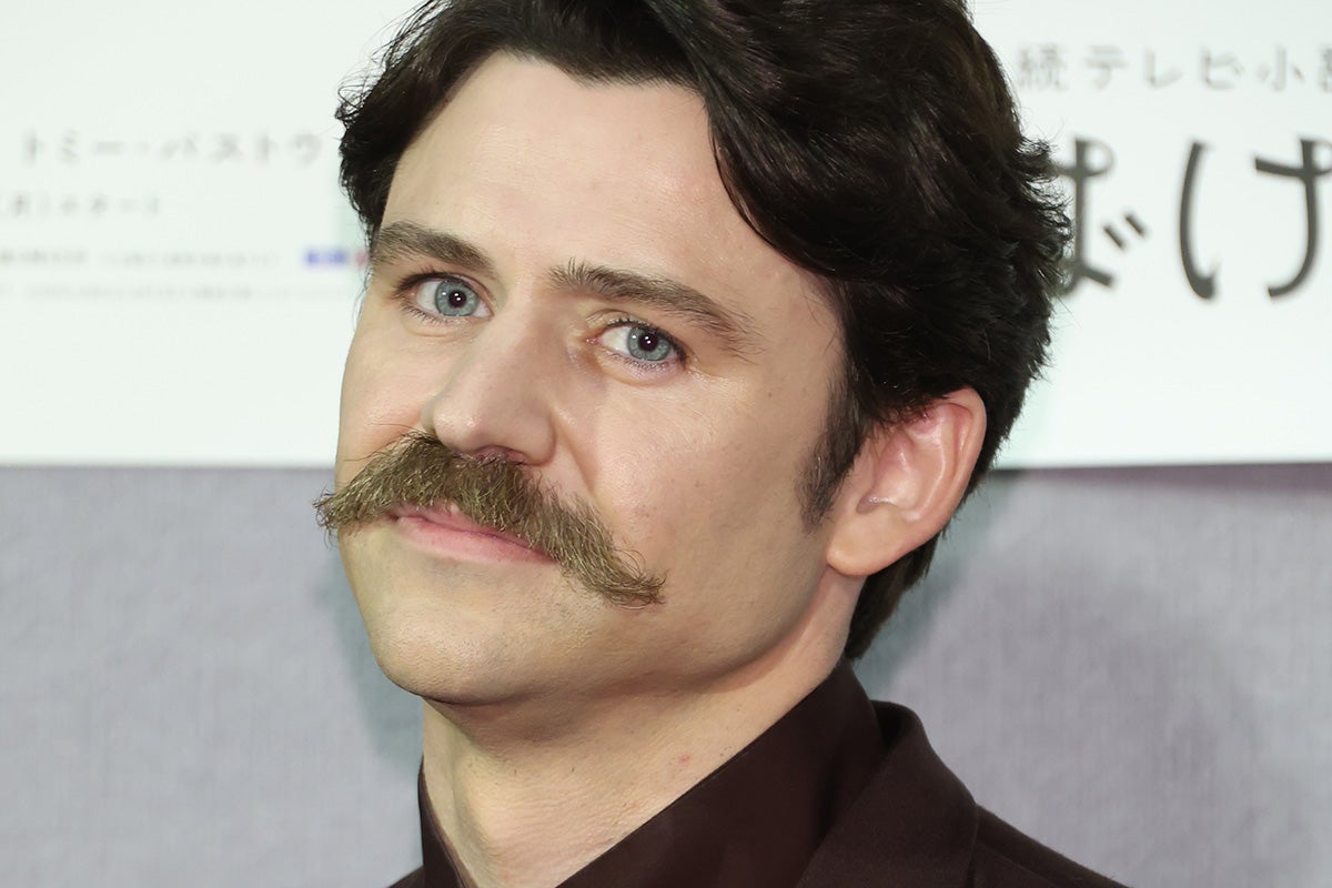 『ばけばけ』ヘブン役のトミー・バストウ‘22年にカナダで日本語を教わった“50代女性芸能人” - Ameba News [アメーバニュース]